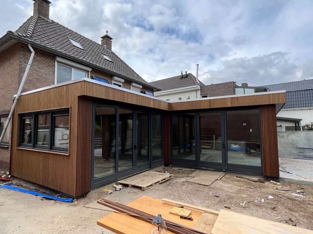 Moderne aanbouw - Inter Cladding